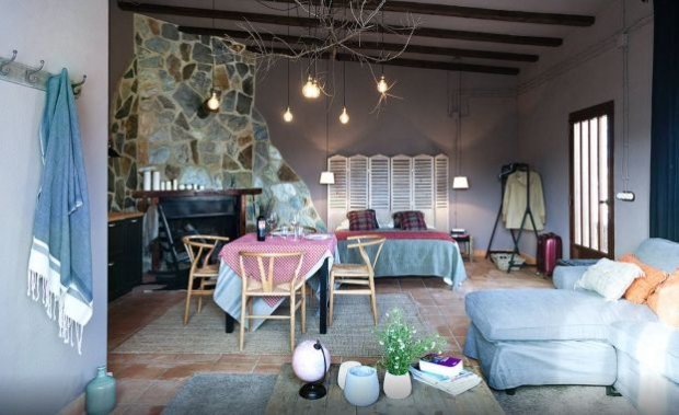 Barcelona star Andres Iniesta lists family vineyard on Airbnb - CityAM