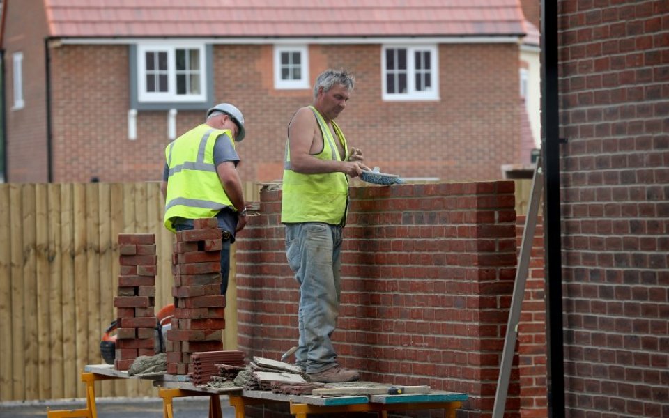 Britain needs one million extra construction workers by 2020 to fulfil ...