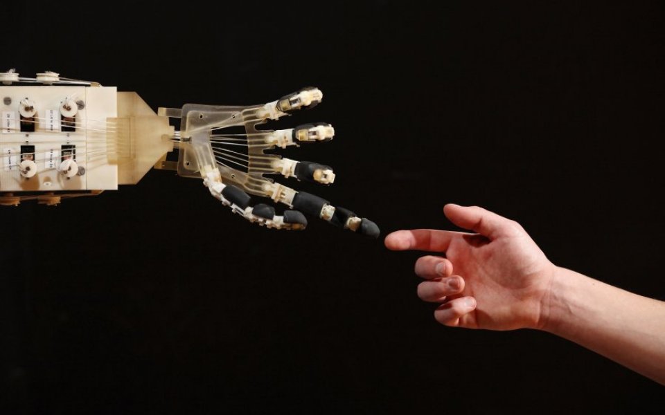 Bioengineers have created a “psychic robot” that understands human ...