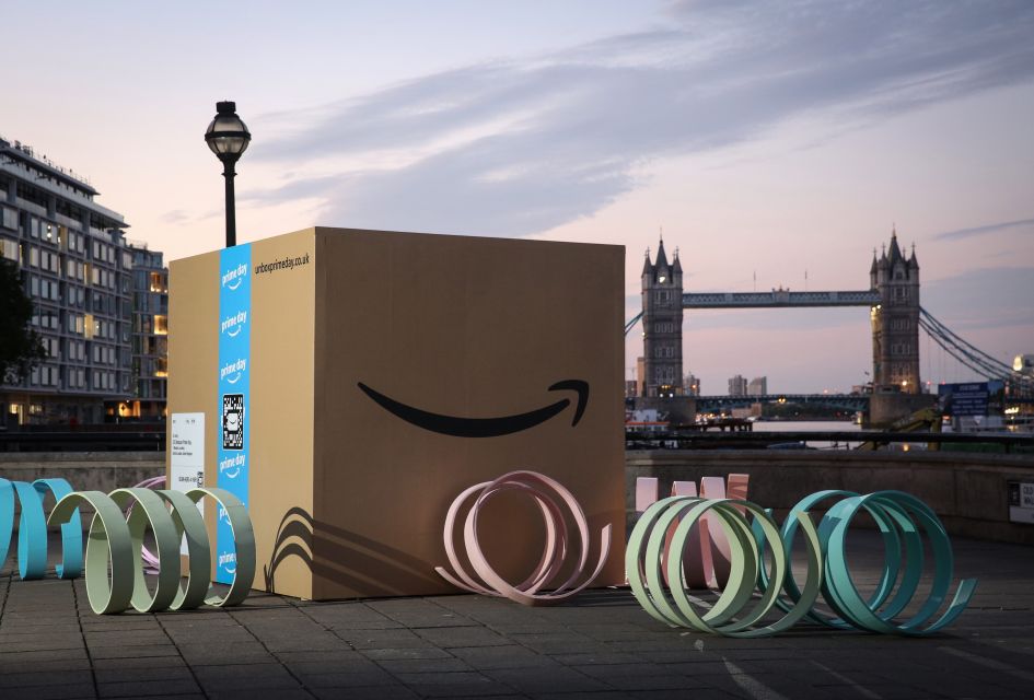 Amazon hits a trillion-dollar valuation