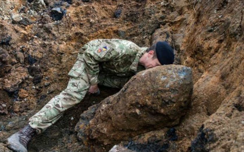 The military has disarmed the Tower Bridge unexploded WWII bomb