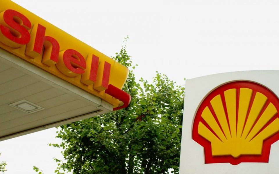 Shell share price falls as shareholders vote in favour of Shell and BG ...