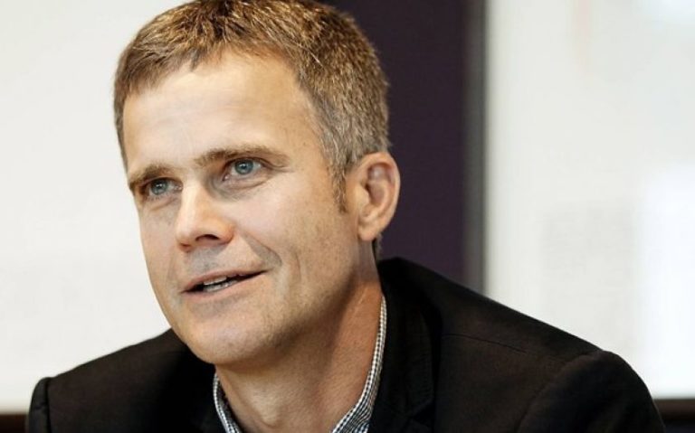 As BG reduces Helge Lund’s pay deal, should shareholders press firms to ...