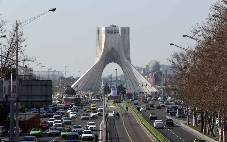 Economists: Iran faces barriers to strong growth