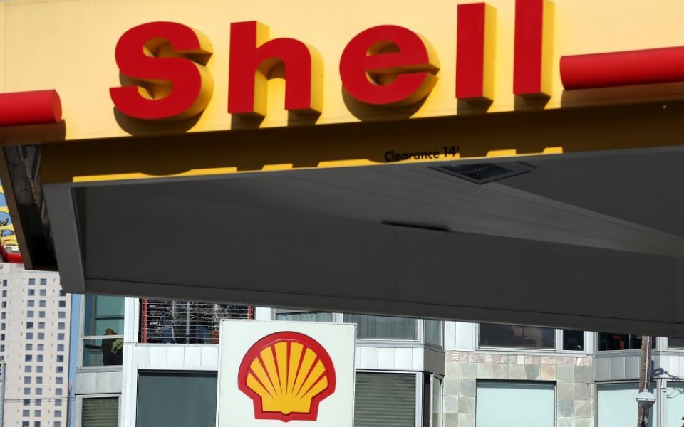 Royal Dutch Shell to make 2,800 redundant as £47bn BG merger clears ...