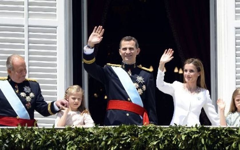 Spain's new king Felipe VI takes throne and pledges to stay "close to ...