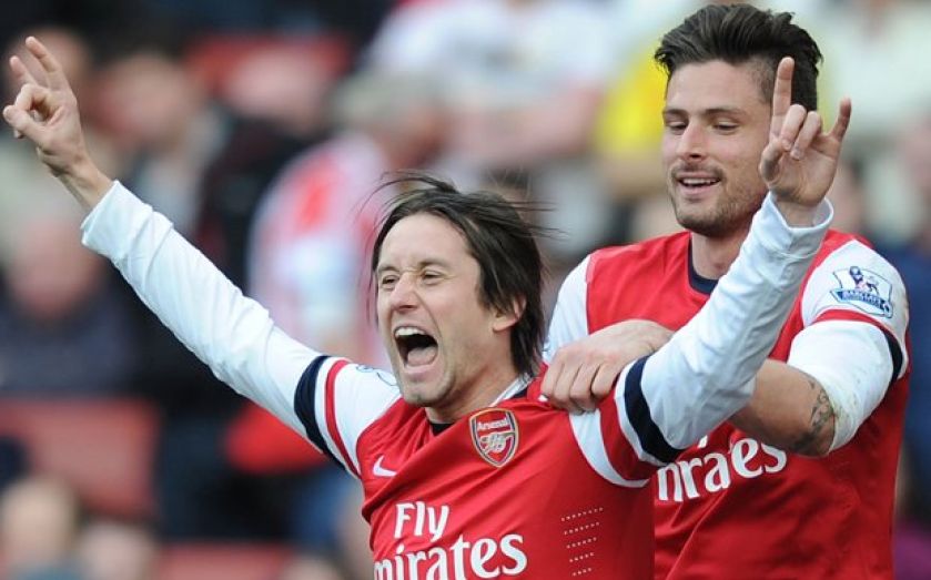 Admiring Wenger confirms new contract for evergreen Rosicky
