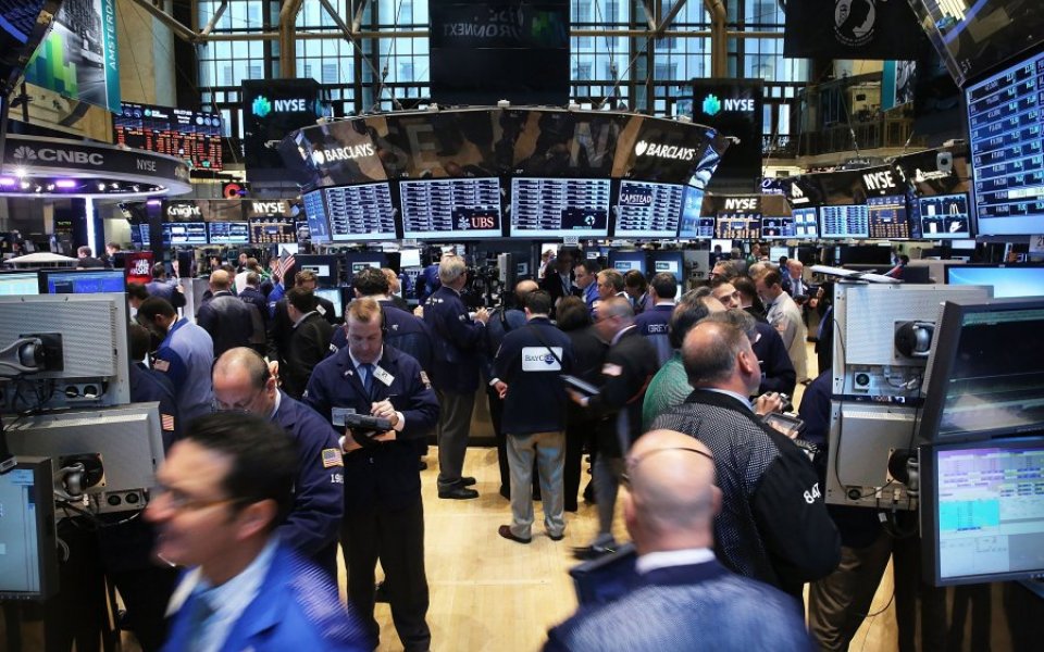 US stock markets including Dow Jones and S&P 500 open lower as oil ...