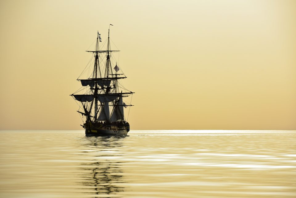 Set sail for the 1700s: Why the shipping industry is returning to ...