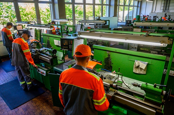 German manufacturing stays firmly in contraction mode in August