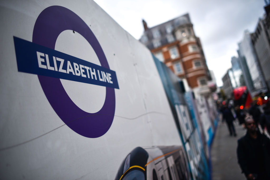 All hail the Elizabeth line: Canary Wharf turns purple to celebrate ...