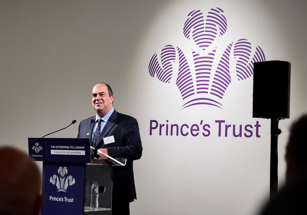 Easyjet founder threatens to sue bosses over Airbus contract