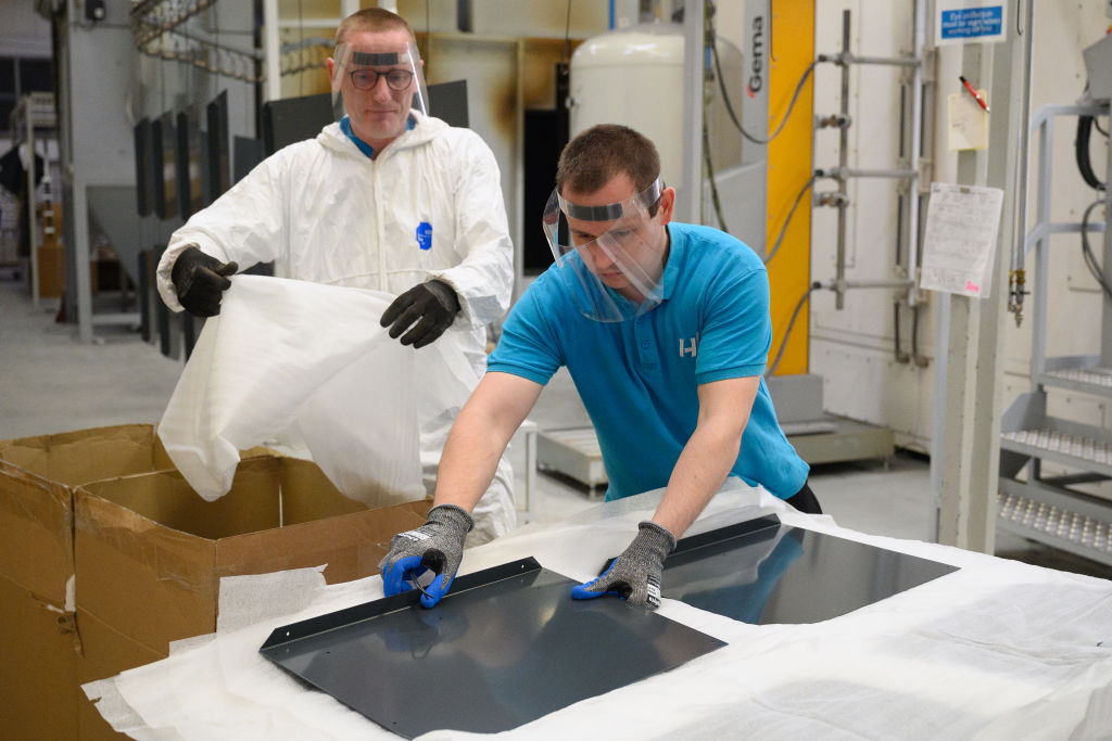 UK manufacturing downturn continues despite signs of life