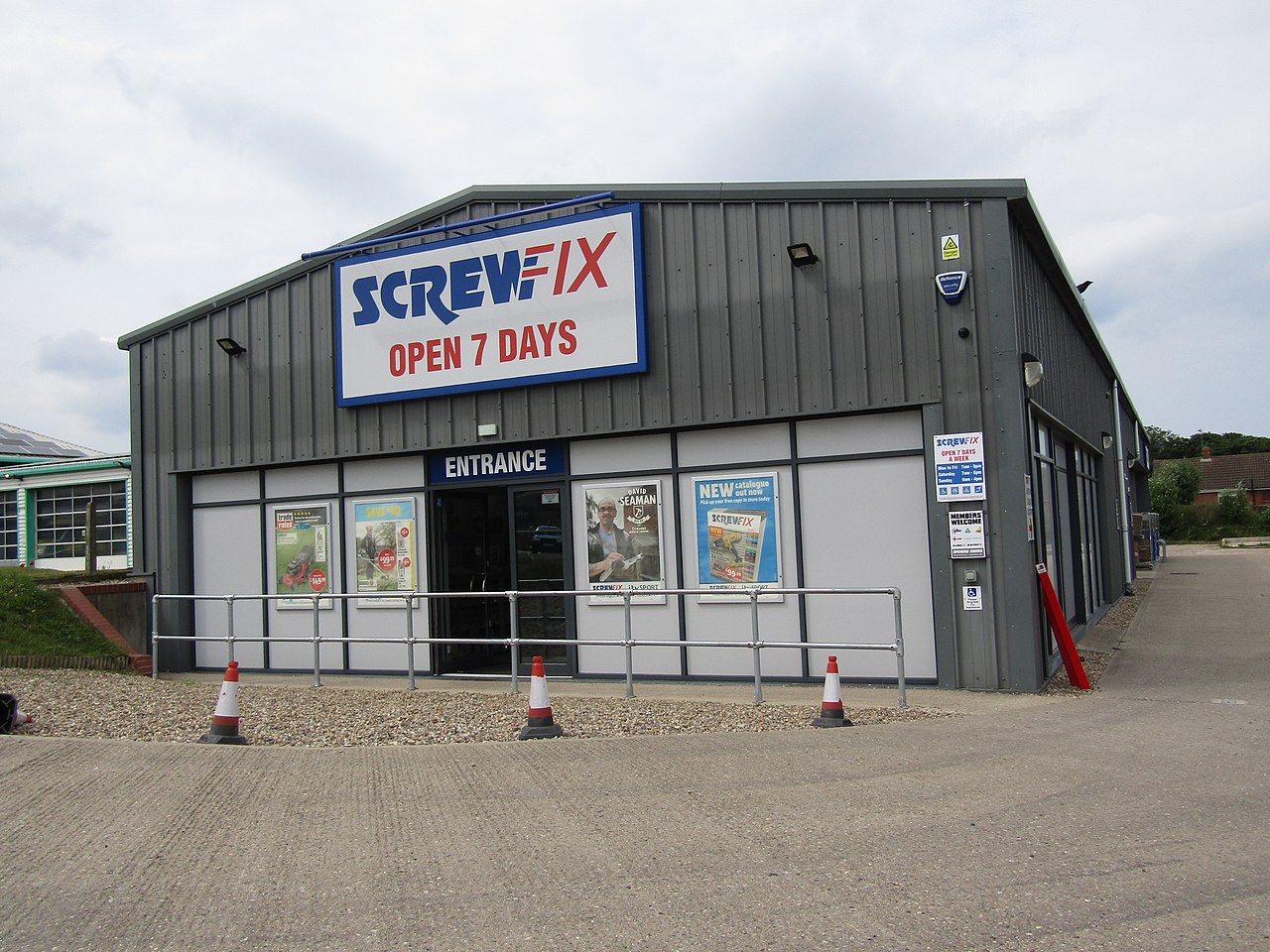 Post-pandemic expansion push for Screwfix as DIY giant goes on hiring ...