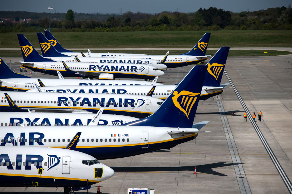 Ryanair 'jab & go' ads deemed 'misleading' by watchdog