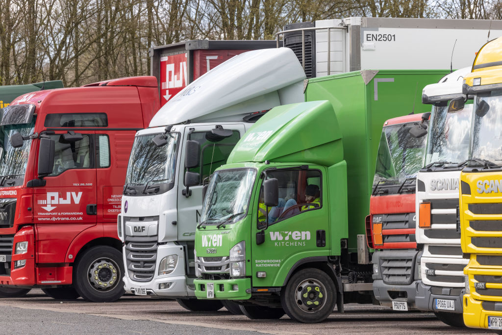 Lorry drivers allowed to work longer hours as fears of empty shelves grow