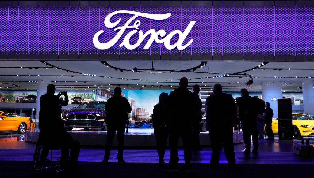 Post-Brexit boost: Ford picks UK factory over Germany for £200m ...