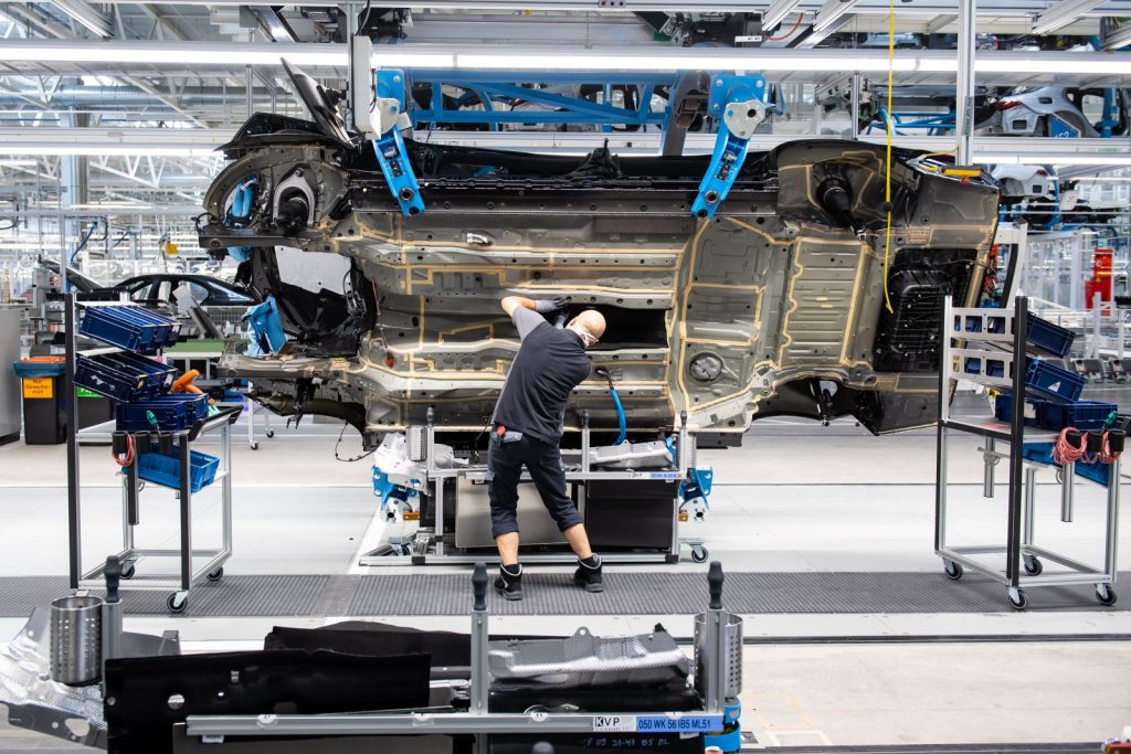 Vehicles are the UK's most valuable export as revenues reach £27bn