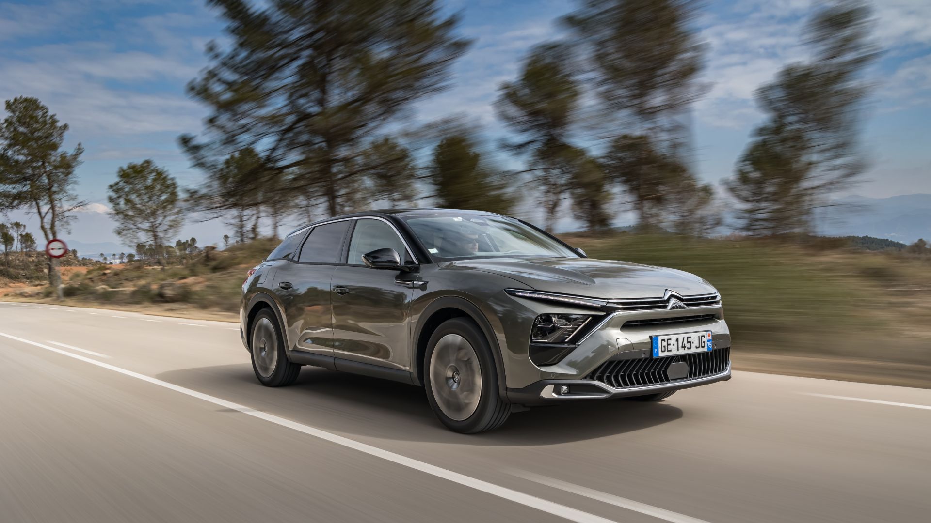 Citroen C5 X review: Vive la différence