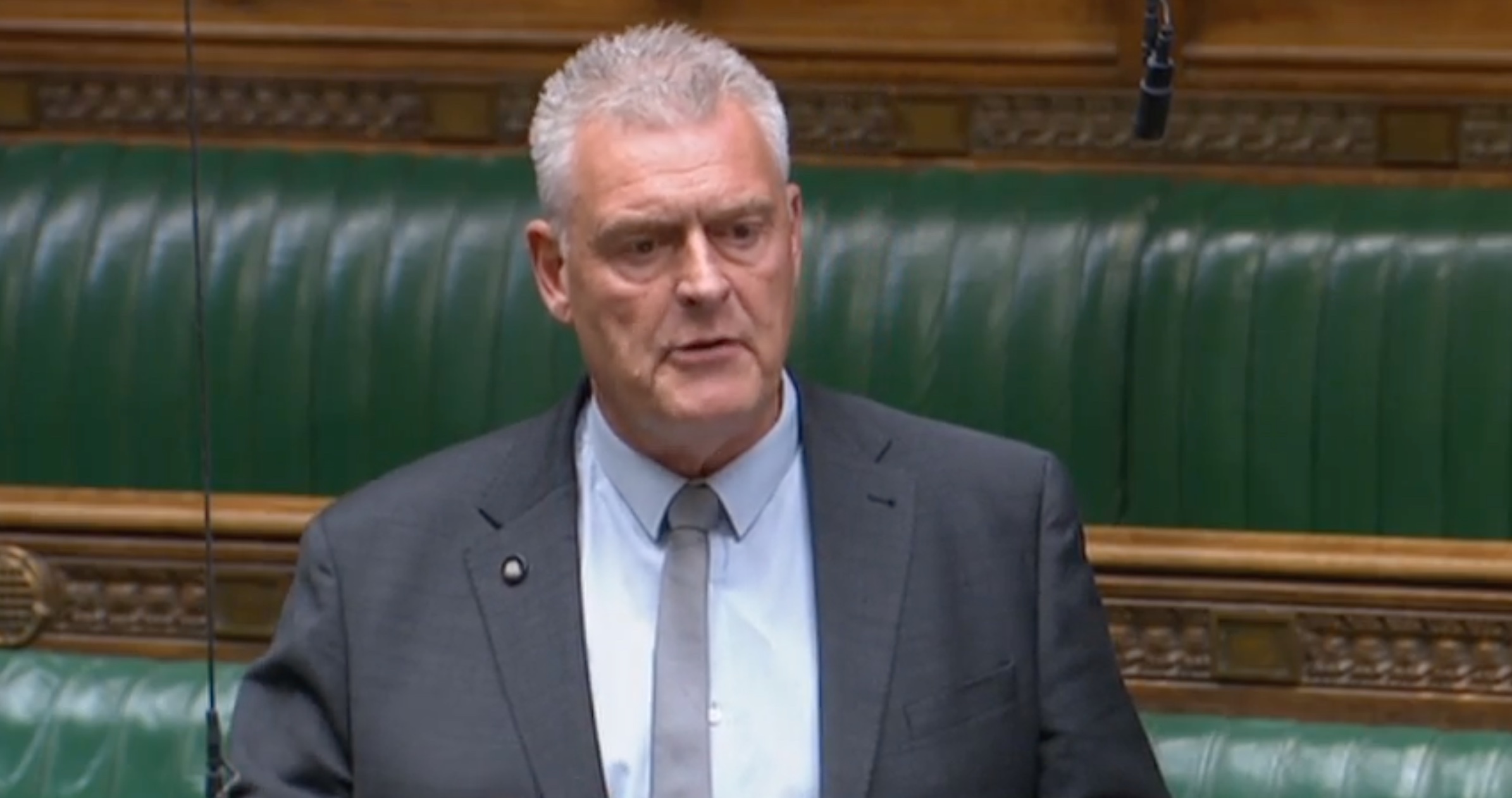 Ex-Tory deputy chairman Lee Anderson defects to become first Reform UK ...