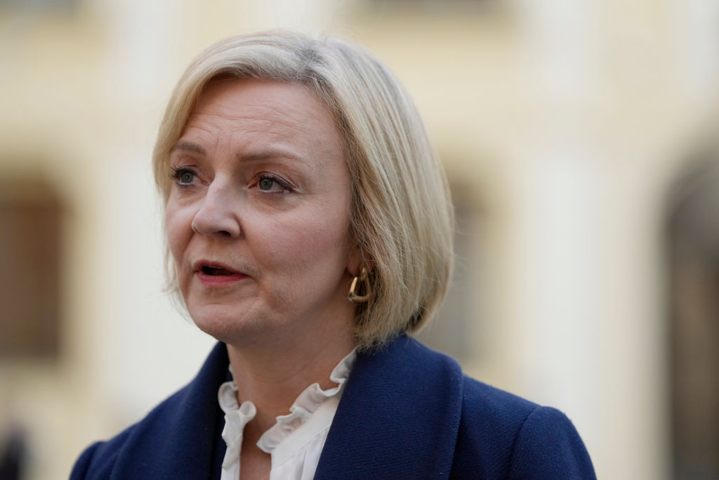 Truss tells Tory MPs: Unite behind me or face defeat to Labour