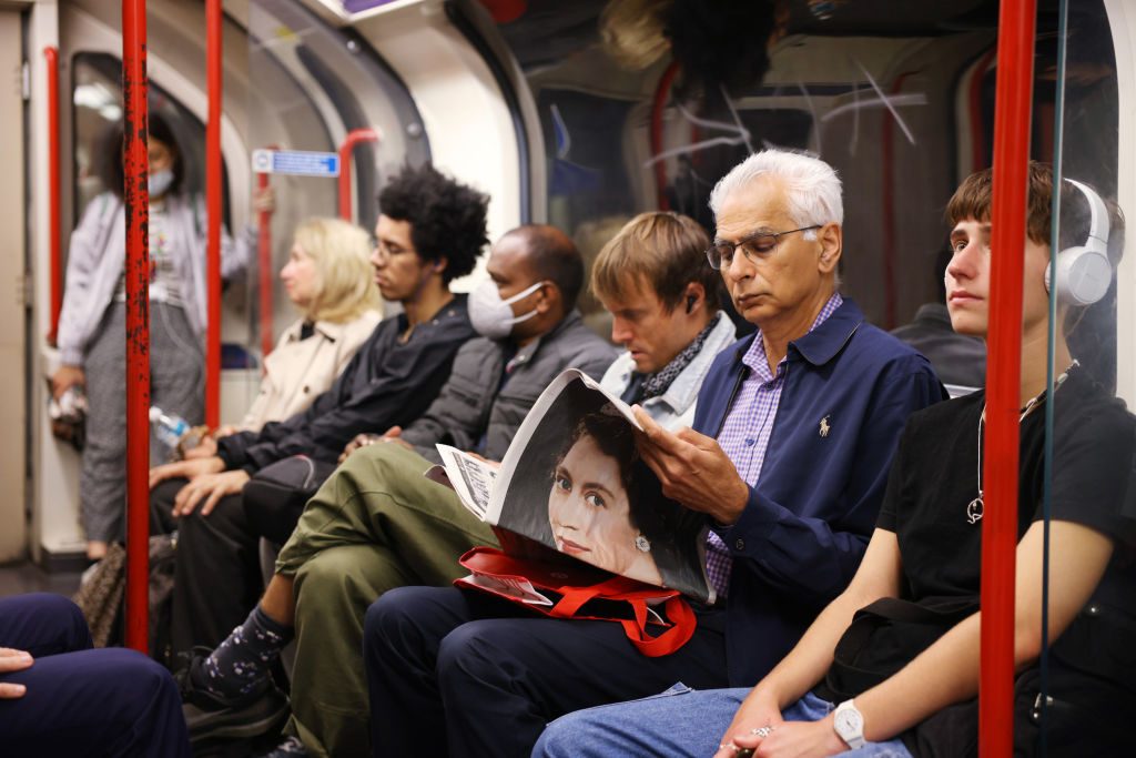 London Underground journeys exceed pre-pandemic levels ahead of ...