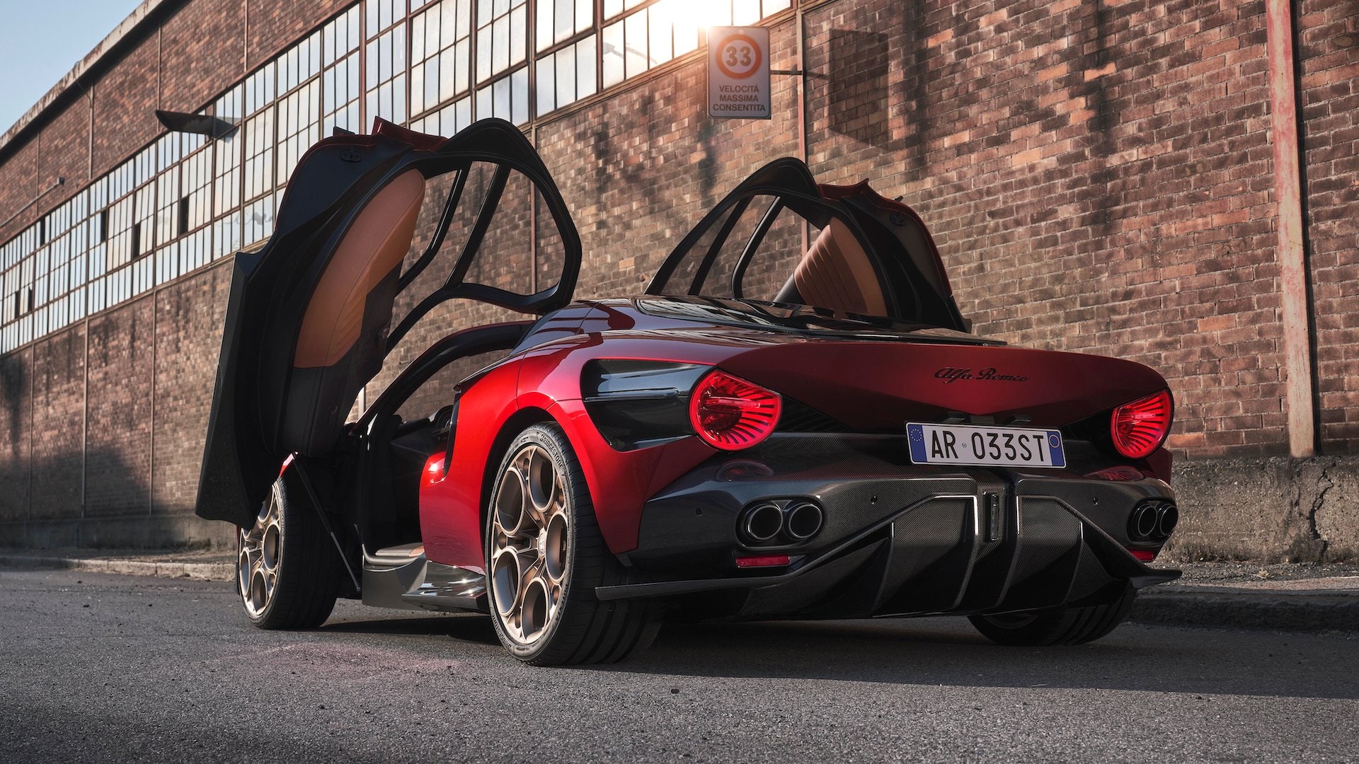 Alfa Romeo celebrates its past with stunning 33 Stradale supercar