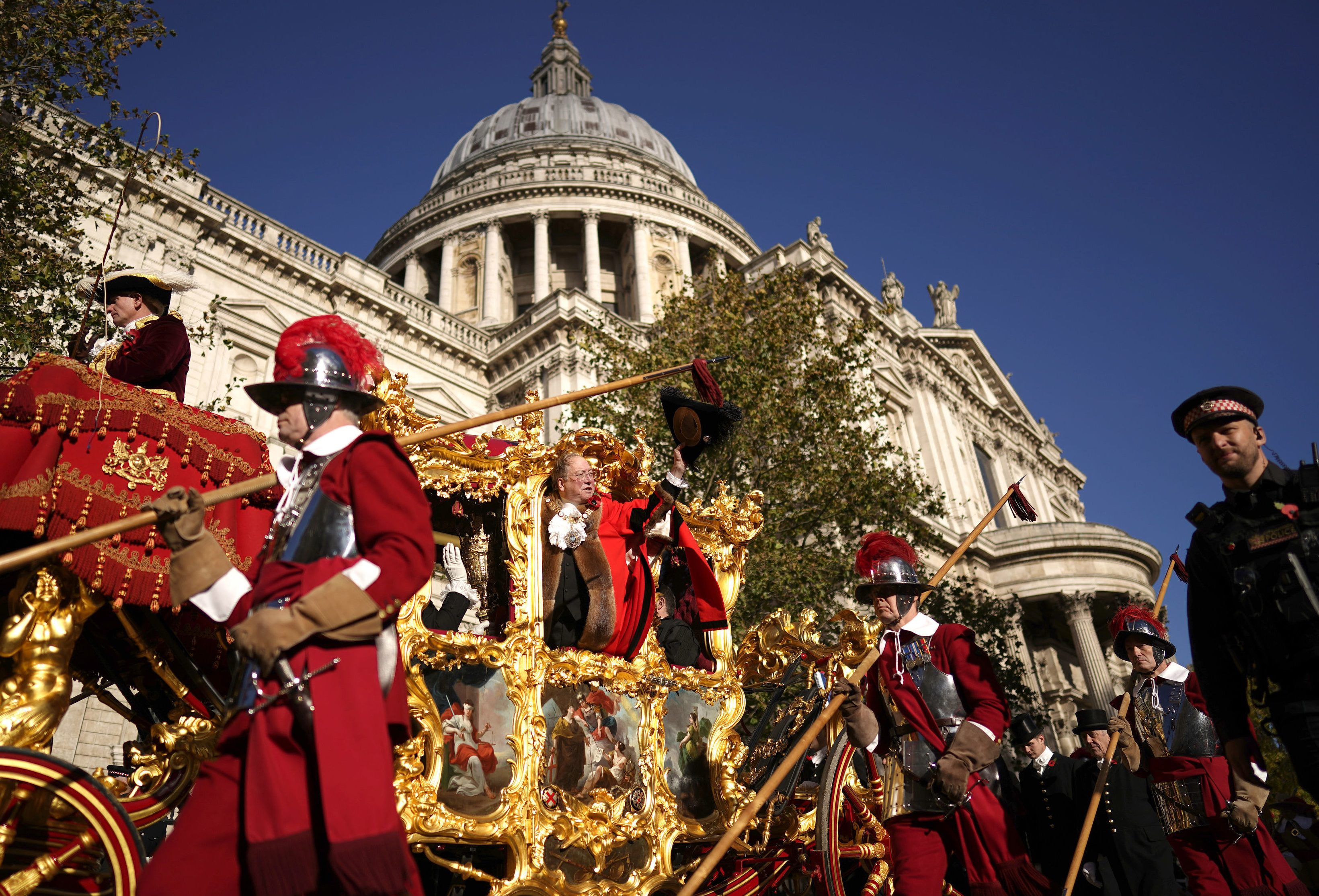 In pictures: The 695th Lord Mayor of the City of London unveiled