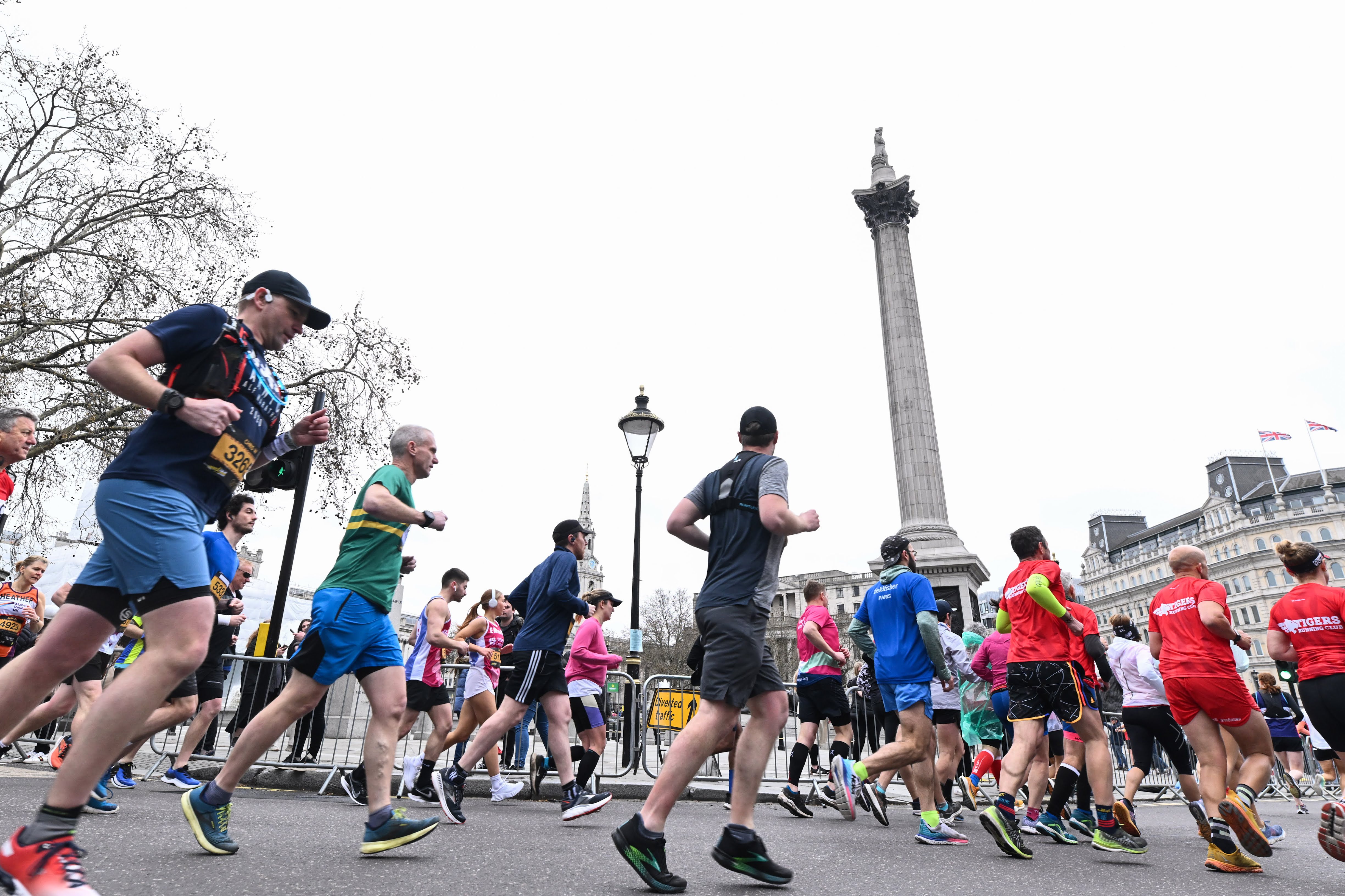 Iconic London Landmarks Half Marathon takes off