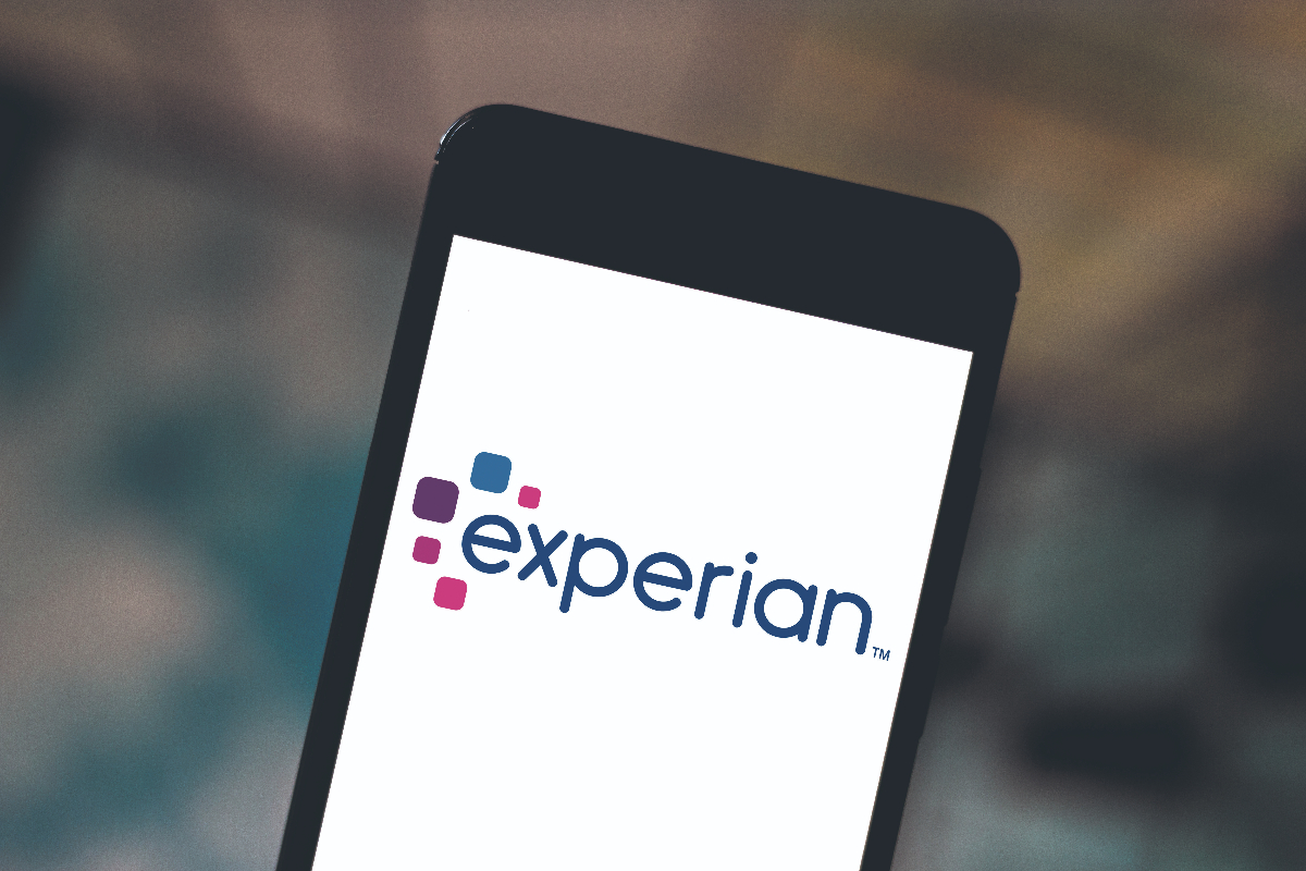 Experian raises margin outlook as revenue rises