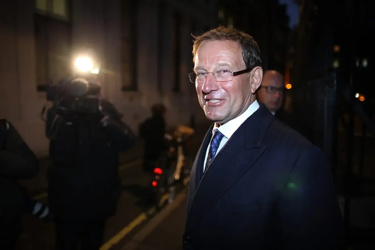 Richard Desmond's Northern & Shell recovers from £100m loss
