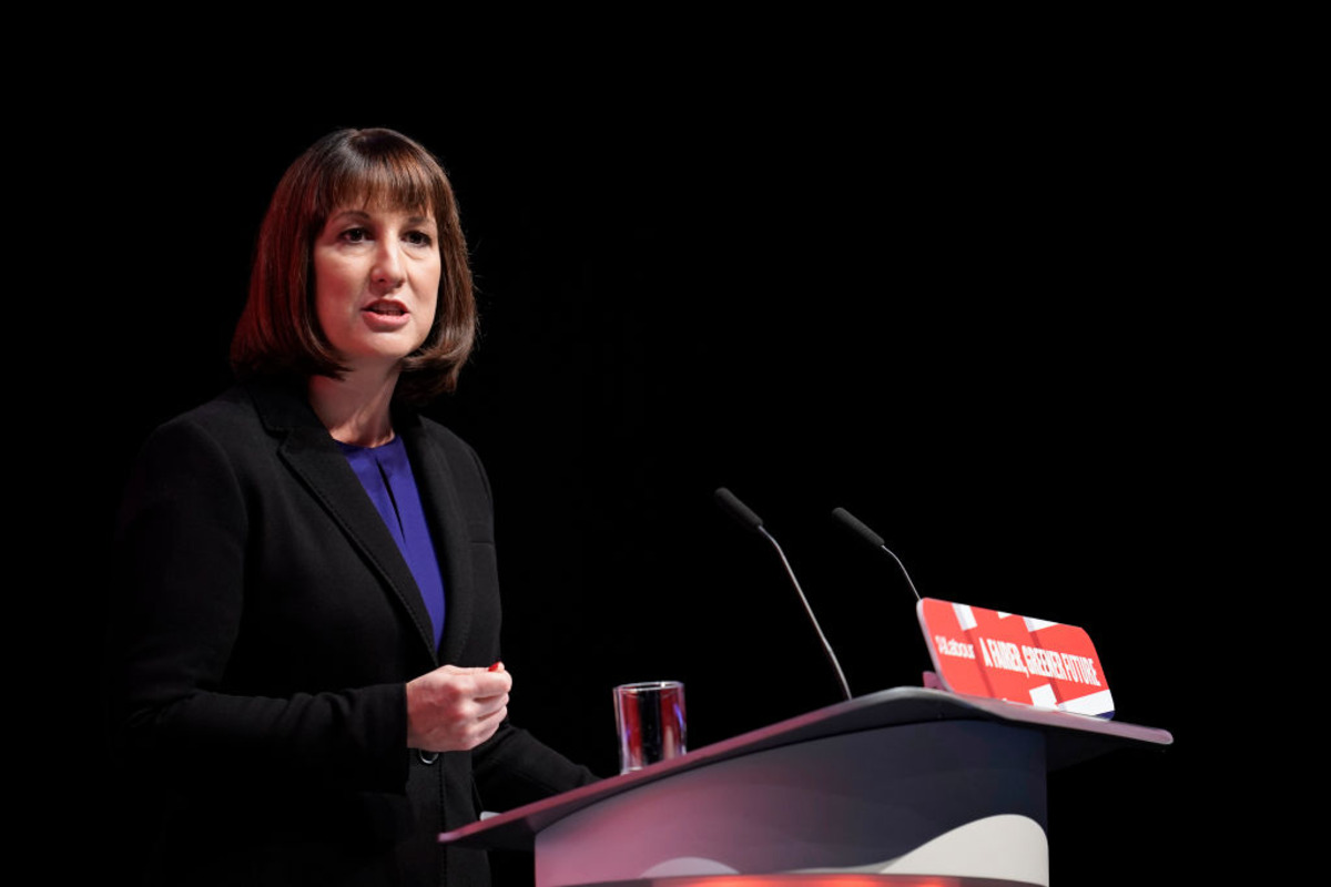 UK economy returns to growth ahead of Rachel Reeves' first Budget