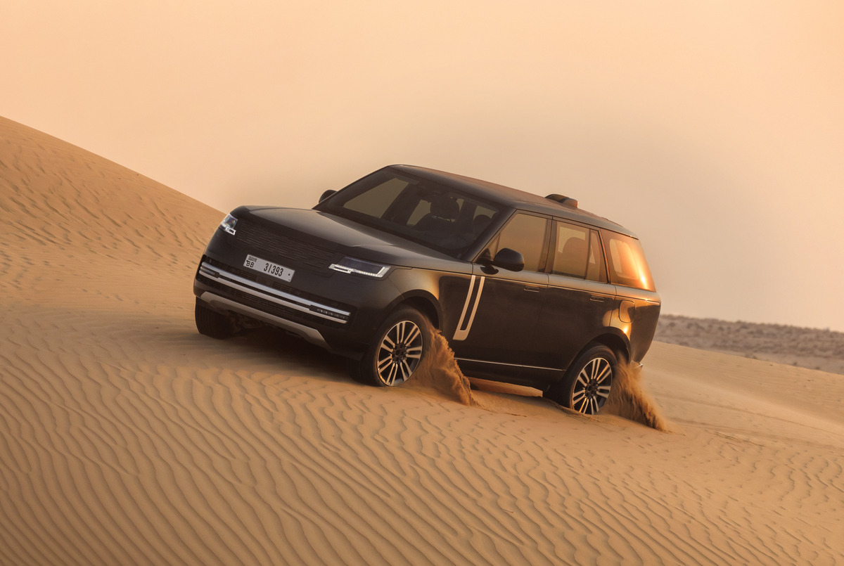 De La Rue: Banknote maker hopeful takeover will end in 'coming months ...