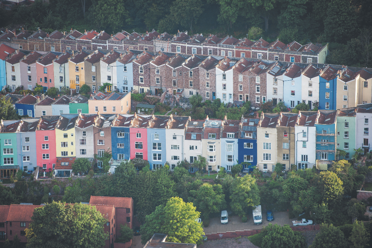 London flat prices slump as market gets 'reshaped'