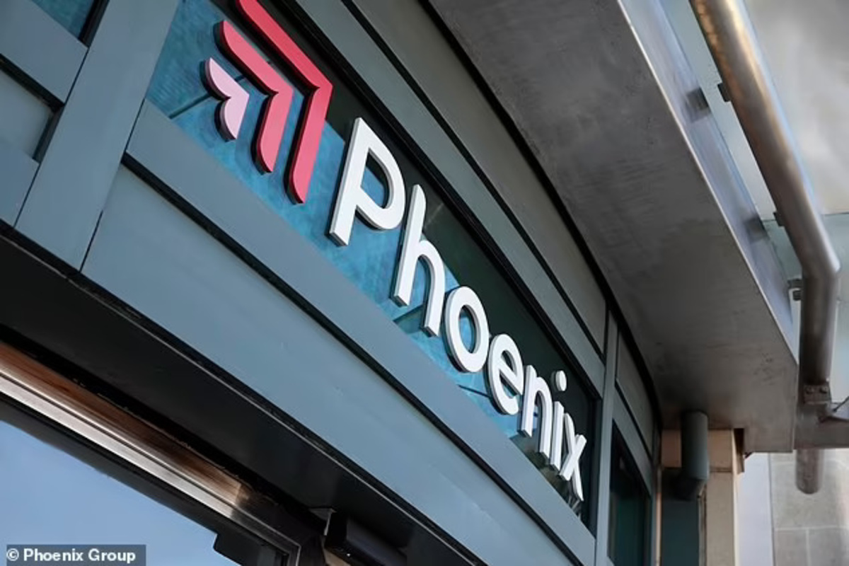 Phoenix to restructure pensions arm as Standard Life boss retires