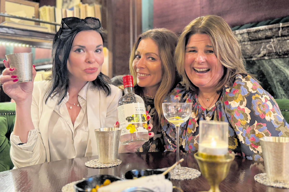 Libby's Naked Wines diary: artful drinking in Mayfair