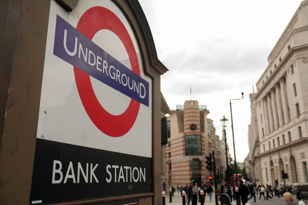 Tube strikes: RMT given 24 hours to avoid travel carnage