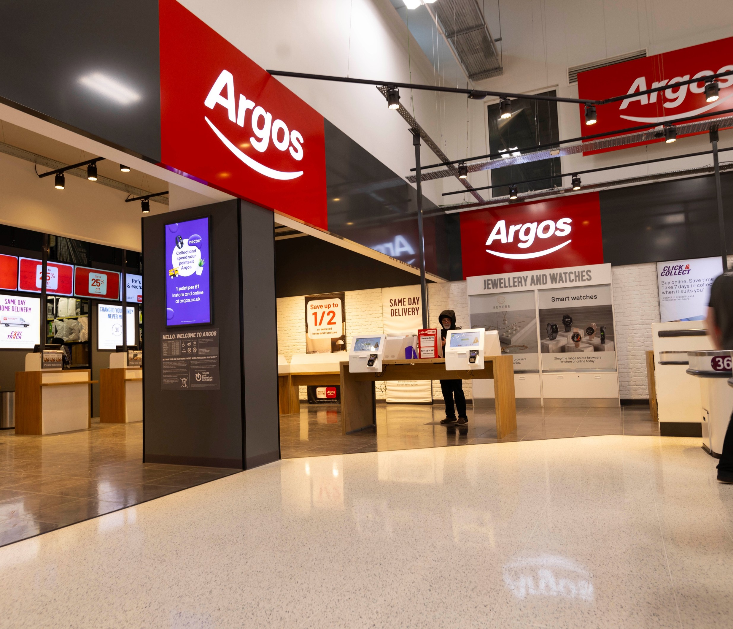 Sainsbury’s FTSE 100 shares highest since 2014 after Argos talks