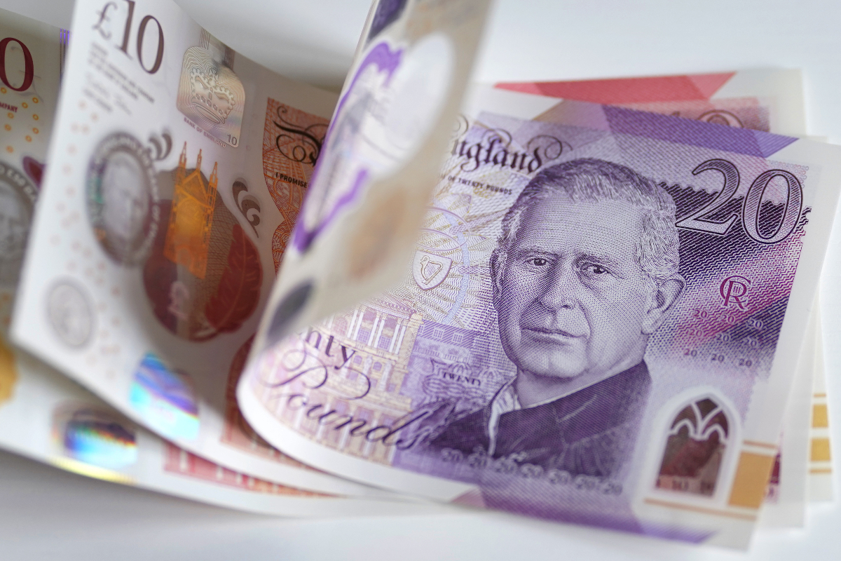 Stonehenge and glitter: Inside the Bank of England’s new banknote ...