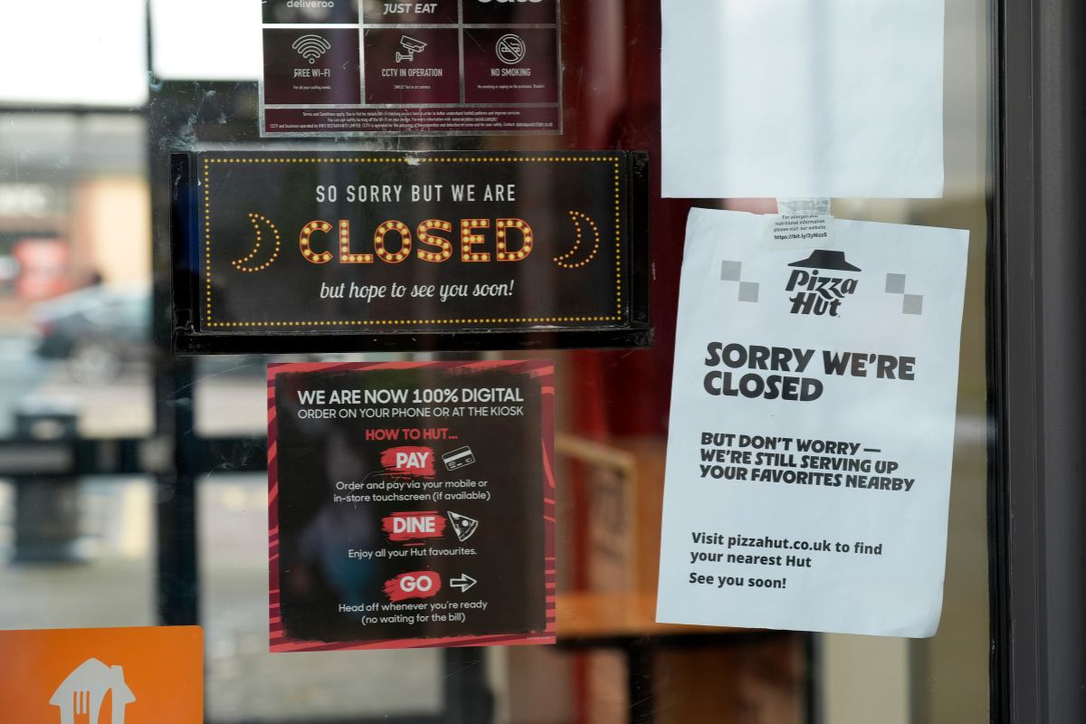 Pizza Hut: Restaurants arm owed £30m as 1,100 jobs lost